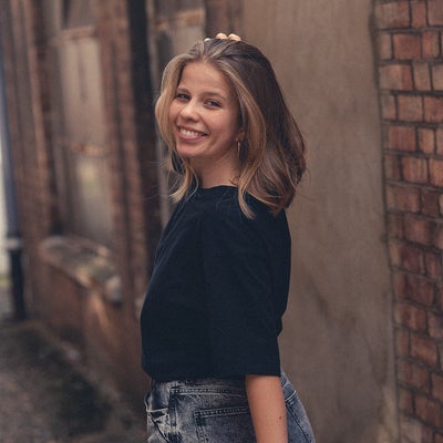 Book Imogen Rose, Singer & Cellist in London, UK | FixTheMusic