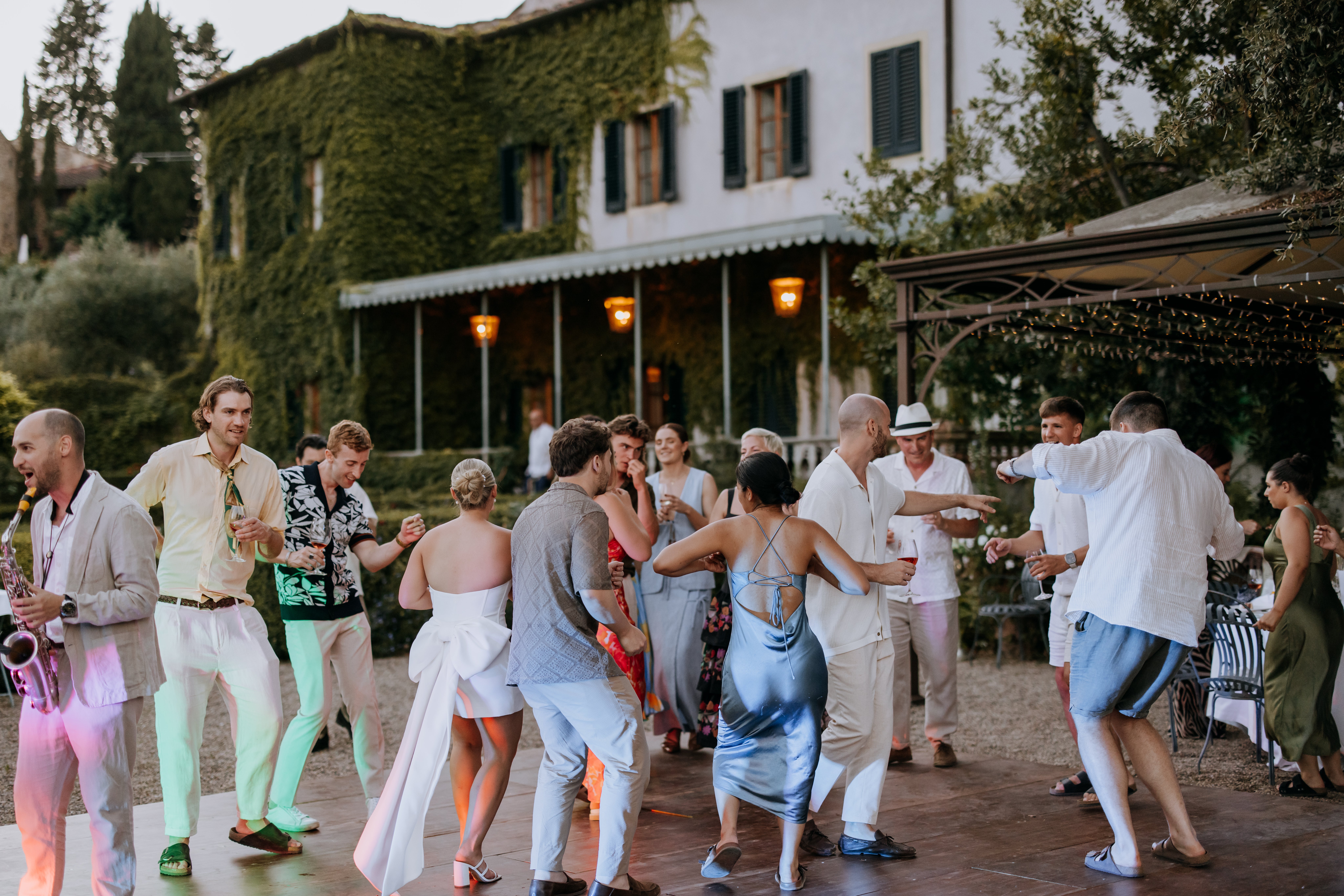 Book Party Sax & DJ, Wedding DJ & Saxophonist in Tuscany & Umbria ...