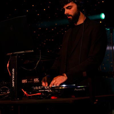 Book DJ Leon, Wedding DJ in Florence, Tuscany, Italy | FixTheMusic