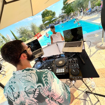 Book DJ Leon, Wedding DJ in Florence, Tuscany, Italy | FixTheMusic